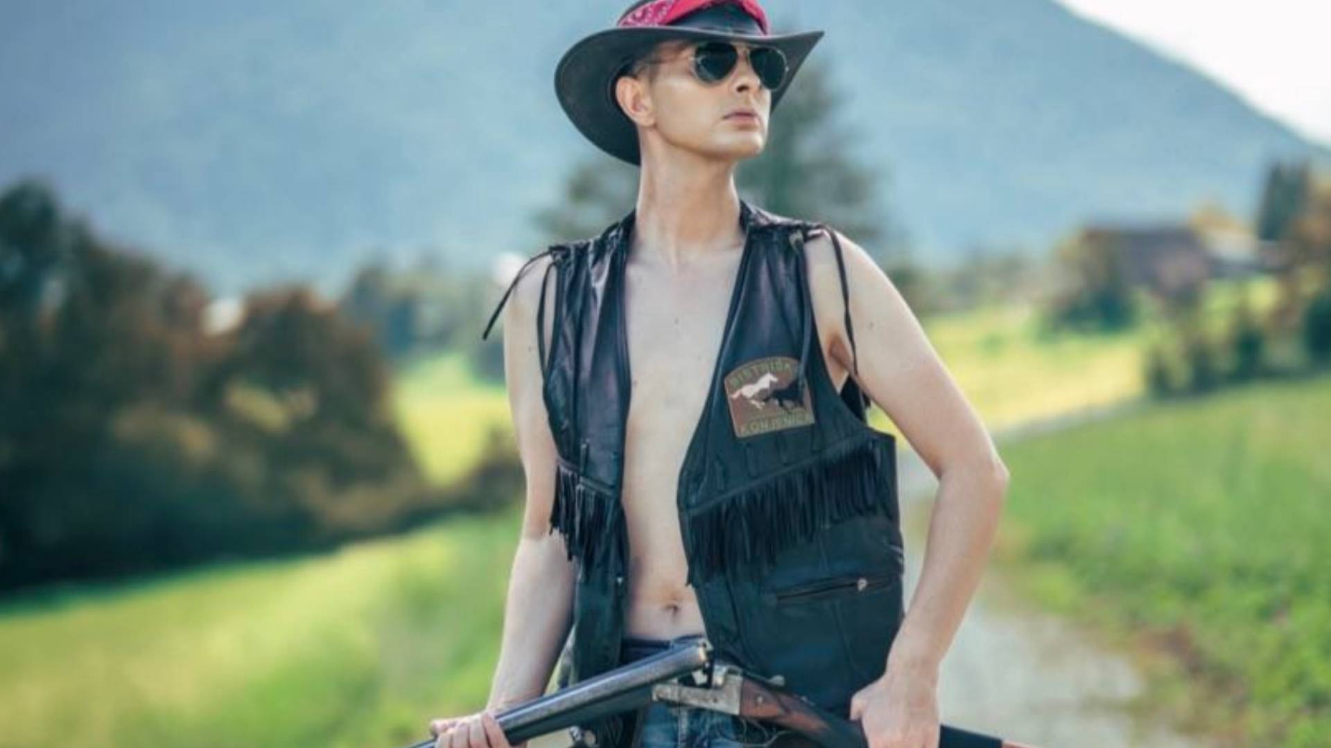 Vroč koledar je tu: V glavni vlogi Murko in konji, nam pa je razkril ...