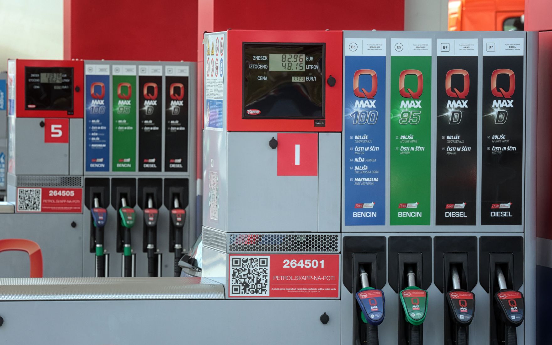 Bencin in dizel ponovno dražja, koliko globlje bomo segli v žep ...