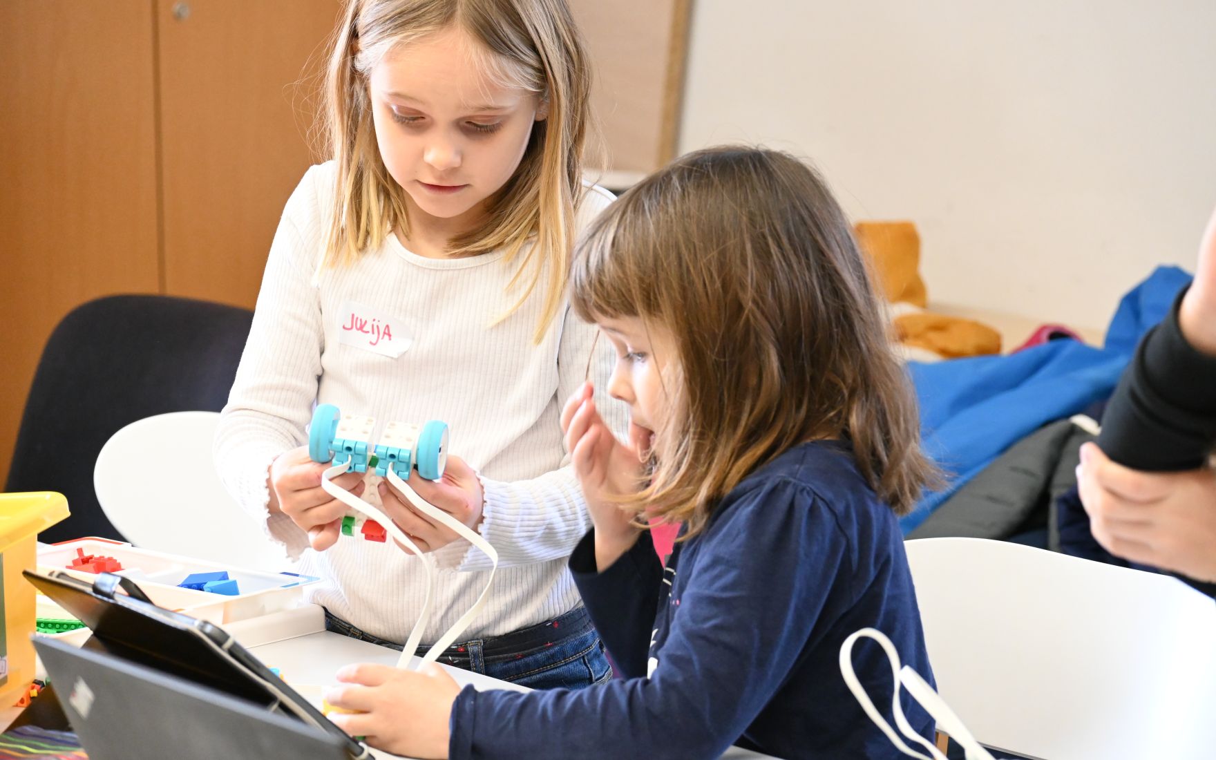 FOTO: V MIKK mladi ljubitelji Lego kock in robotike | Sobotainfo.com