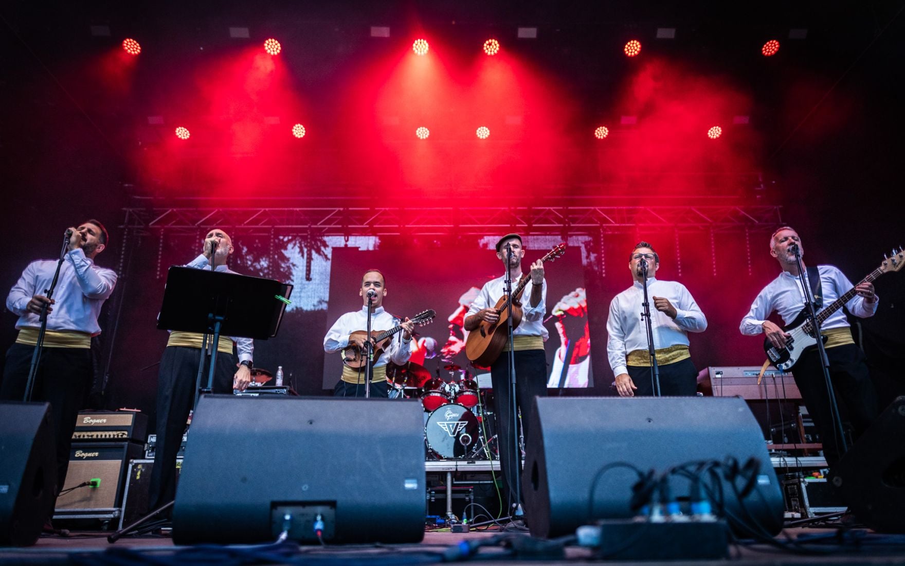 FOTO in VIDEO: Klapa Kampanel očarala občinstvo | Sobotainfo.com