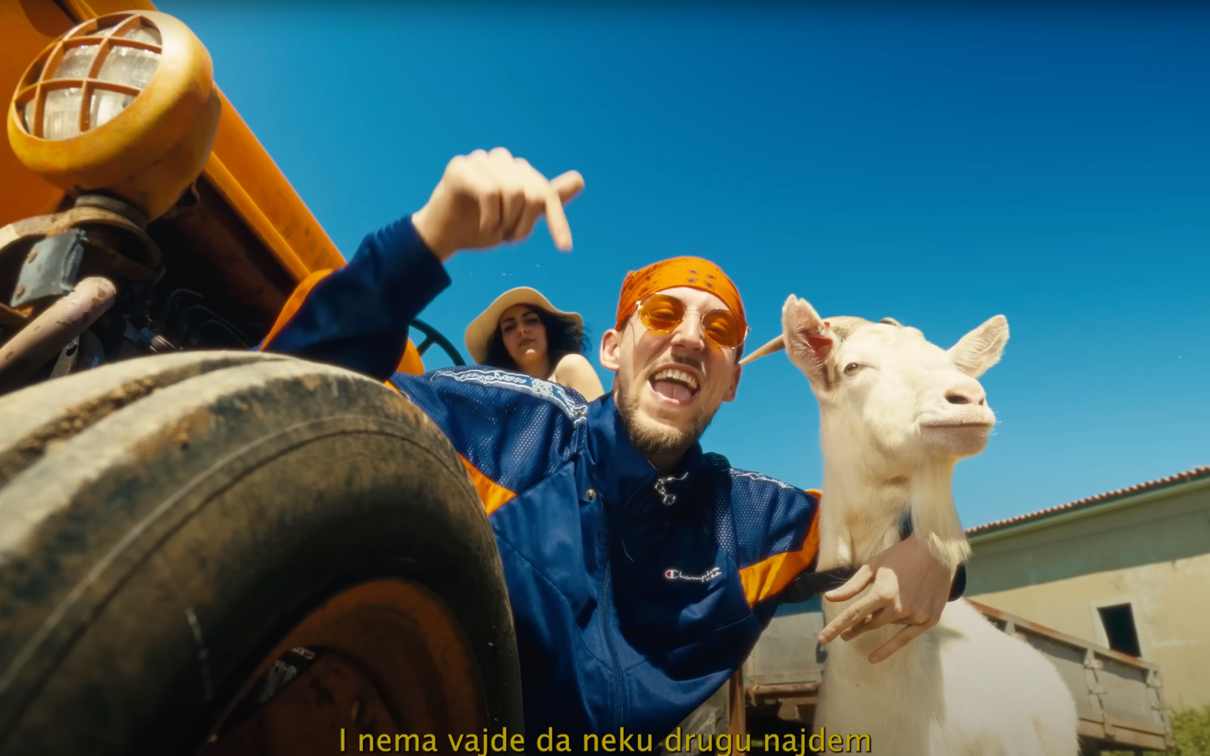 »Idemo v brajde«: O čem govori glasbeni hit letošnjega poletja ...