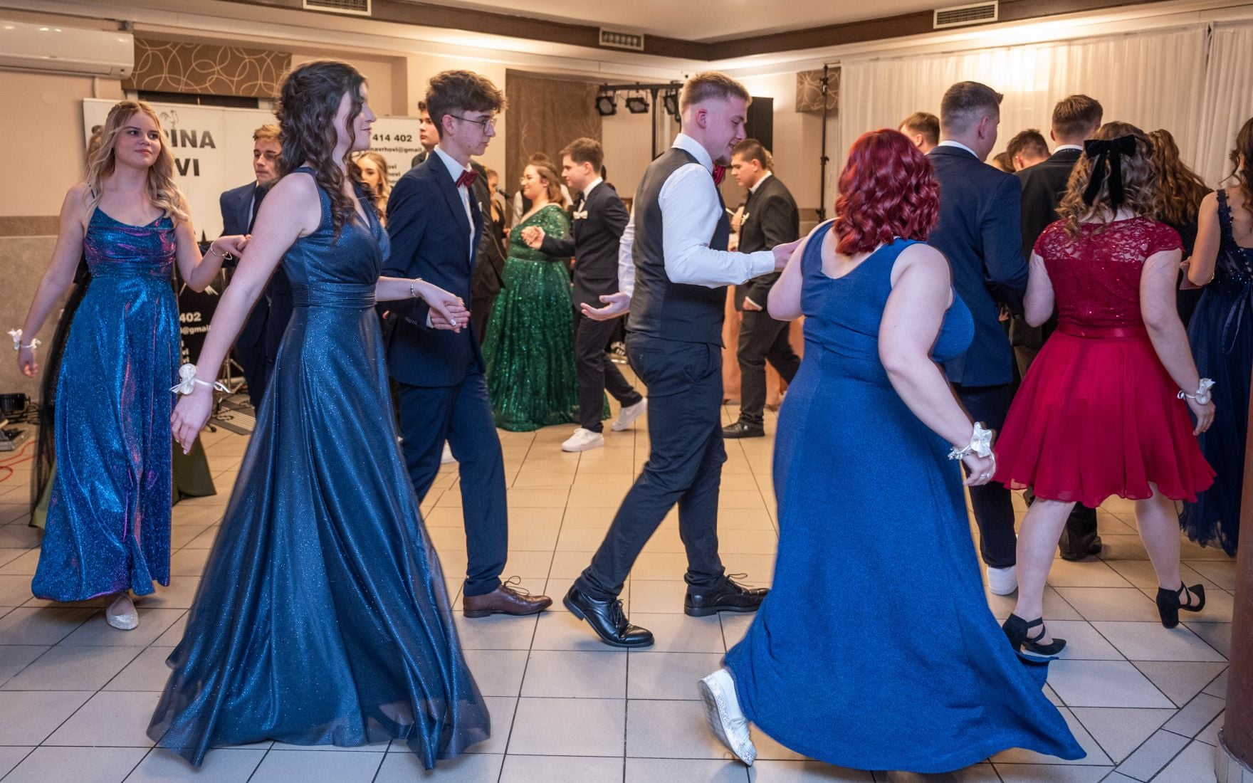 FOTO in VIDEO: Na maturantskem plesu zablesteli tudi dijaki Biotehniške ...