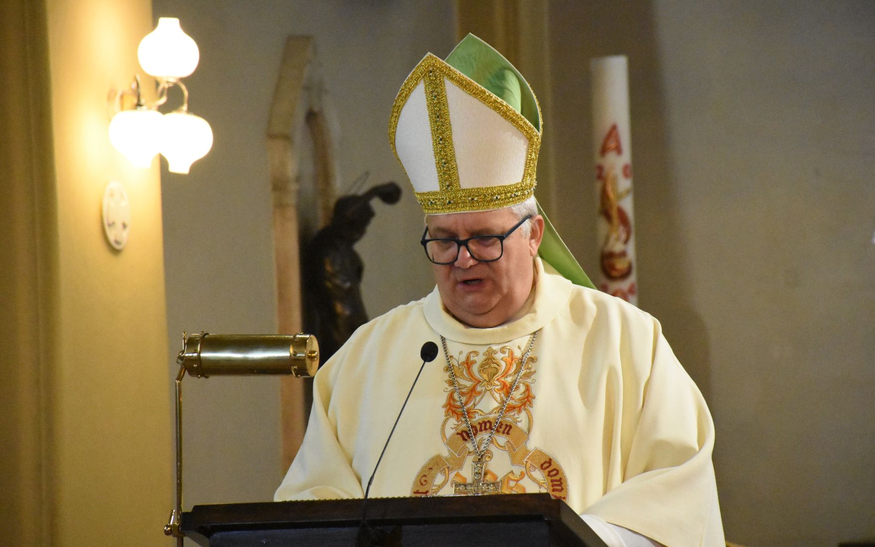 Kardinali v sredo izbirajo novega papeža, škof Štumpf: »Samo v ljubezni on vse postavi na pravo ...