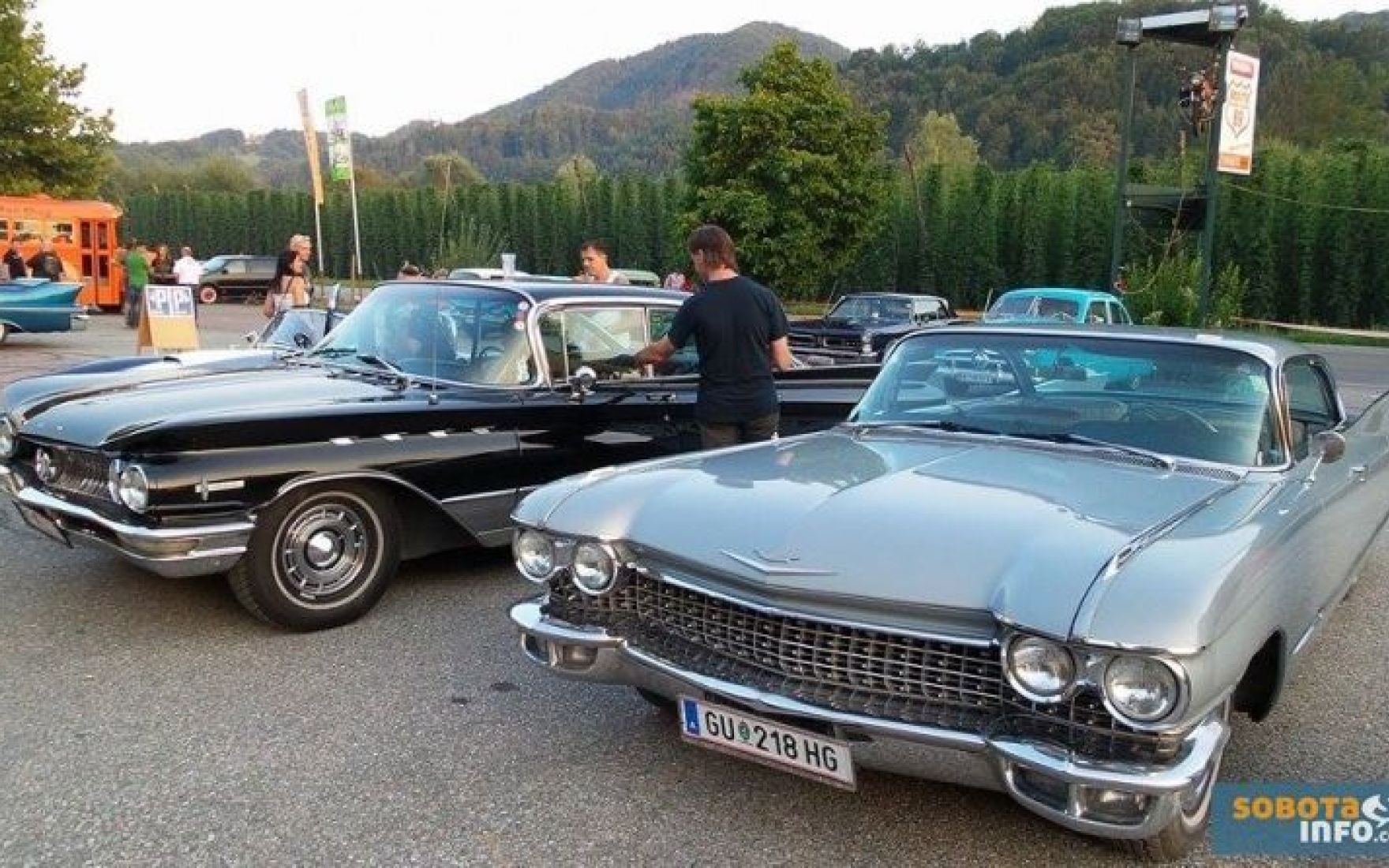 Dobri avtomobili in lepa dekleta | Sobotainfo.com