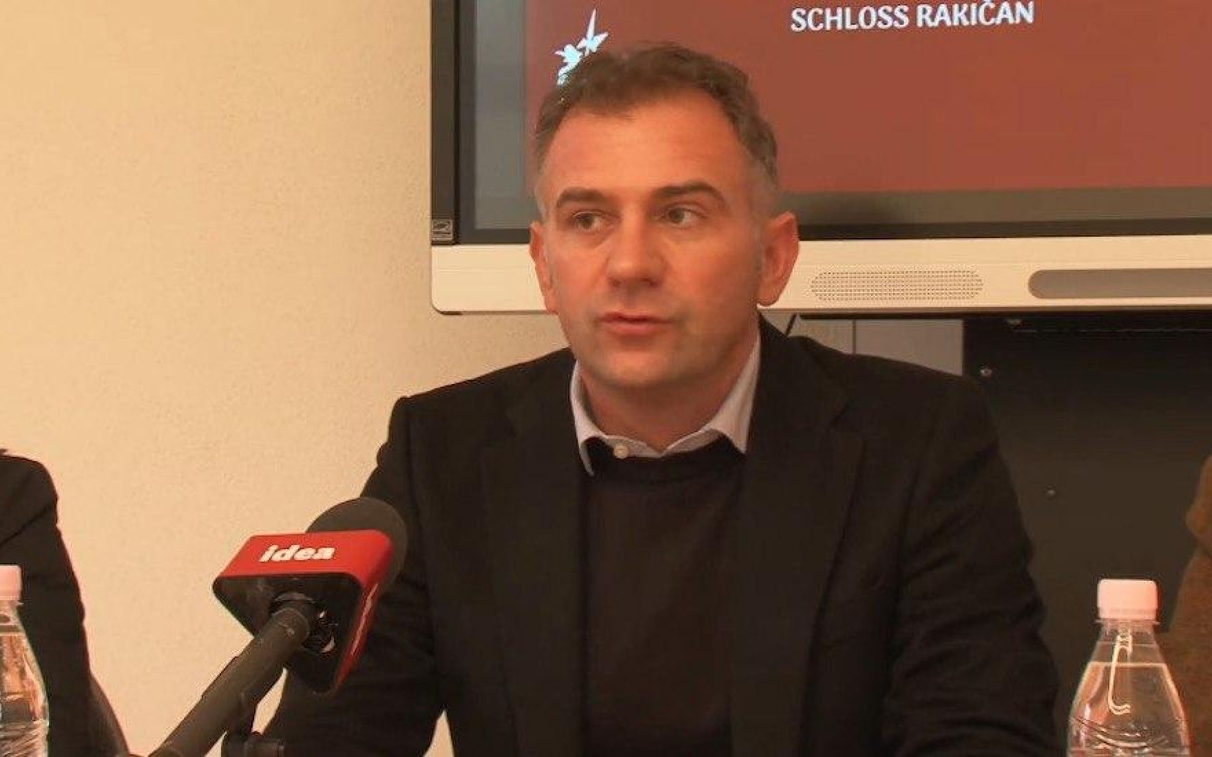 Na mestnem svetu razrešitve Celeca niso obravnavali, to se je dogajalo ...