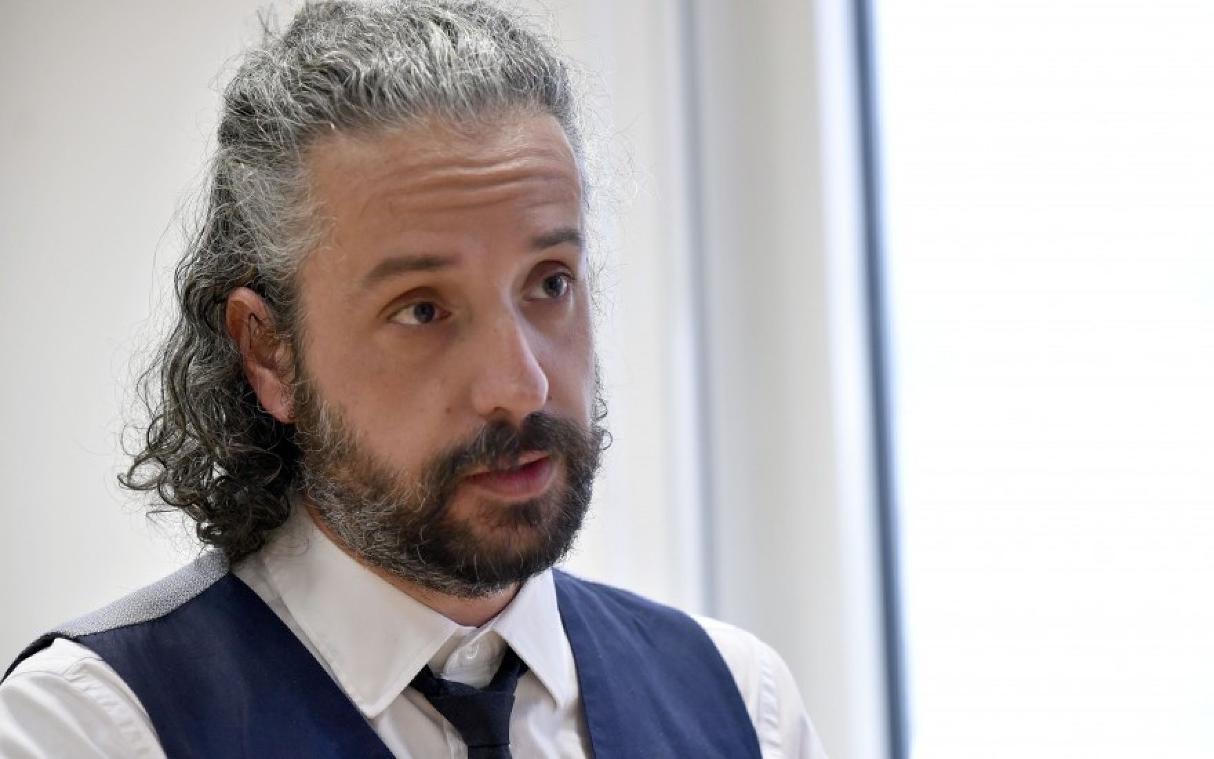 Mario Fafangel presenetil z novim videzom, na družbenih omrežjih plaz ...