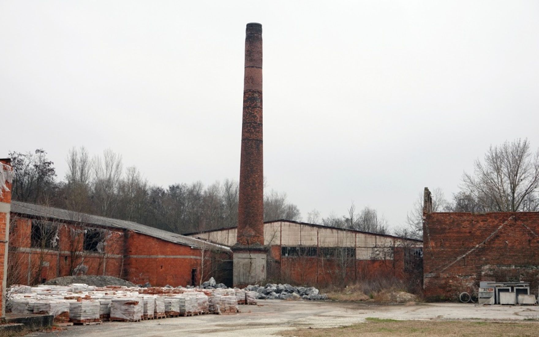 Dimnik na območju nekdanje opekarne: Potencial za turizem ali zgolj ...