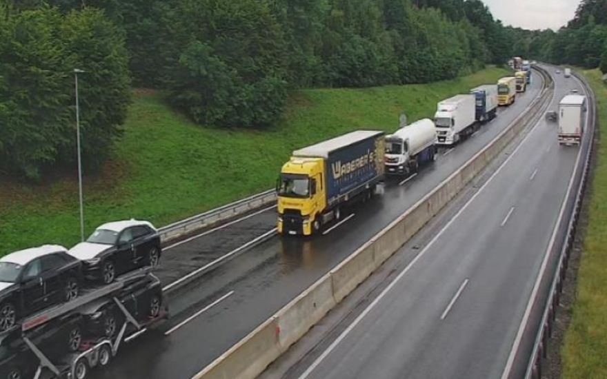 Vozniki, pozor! Nesreča na pomurski avtocesti, cesta je zaprta | Sobotainfo.com