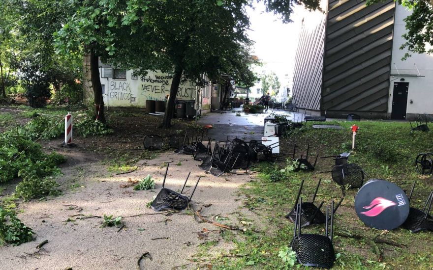 FOTO: Mestni park v Murski Soboti opustošen | Sobotainfo.com