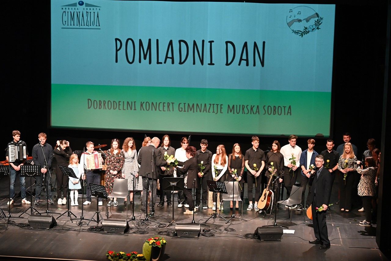 FOTO: Soboška gimnazija pripravila dobrodelni koncert Pomladni dan, sredstva namenjena za ...