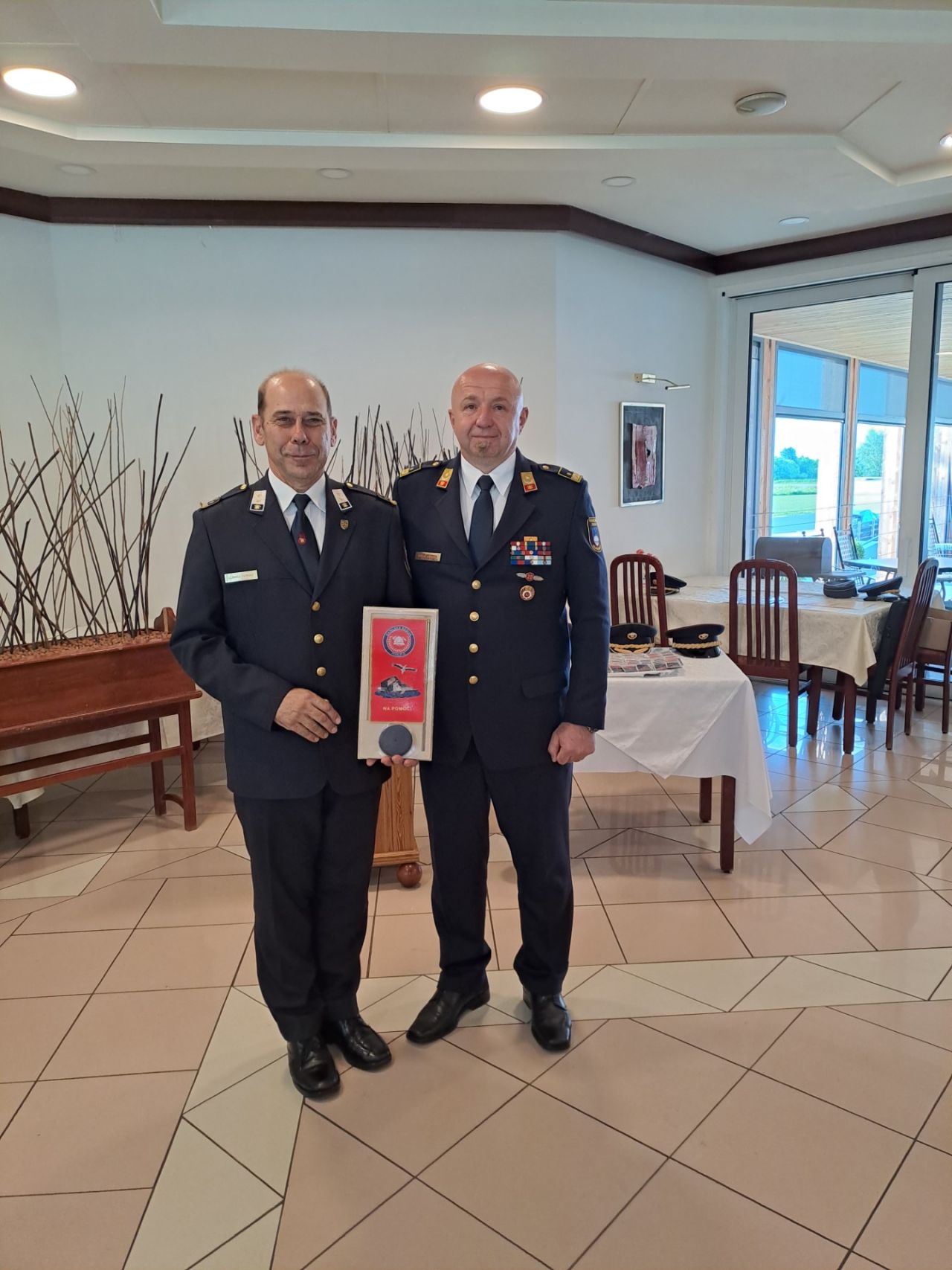 FOTO: V Križevcih pri Ljutomeru sprejeli 56 novih višjih gasilcev ...