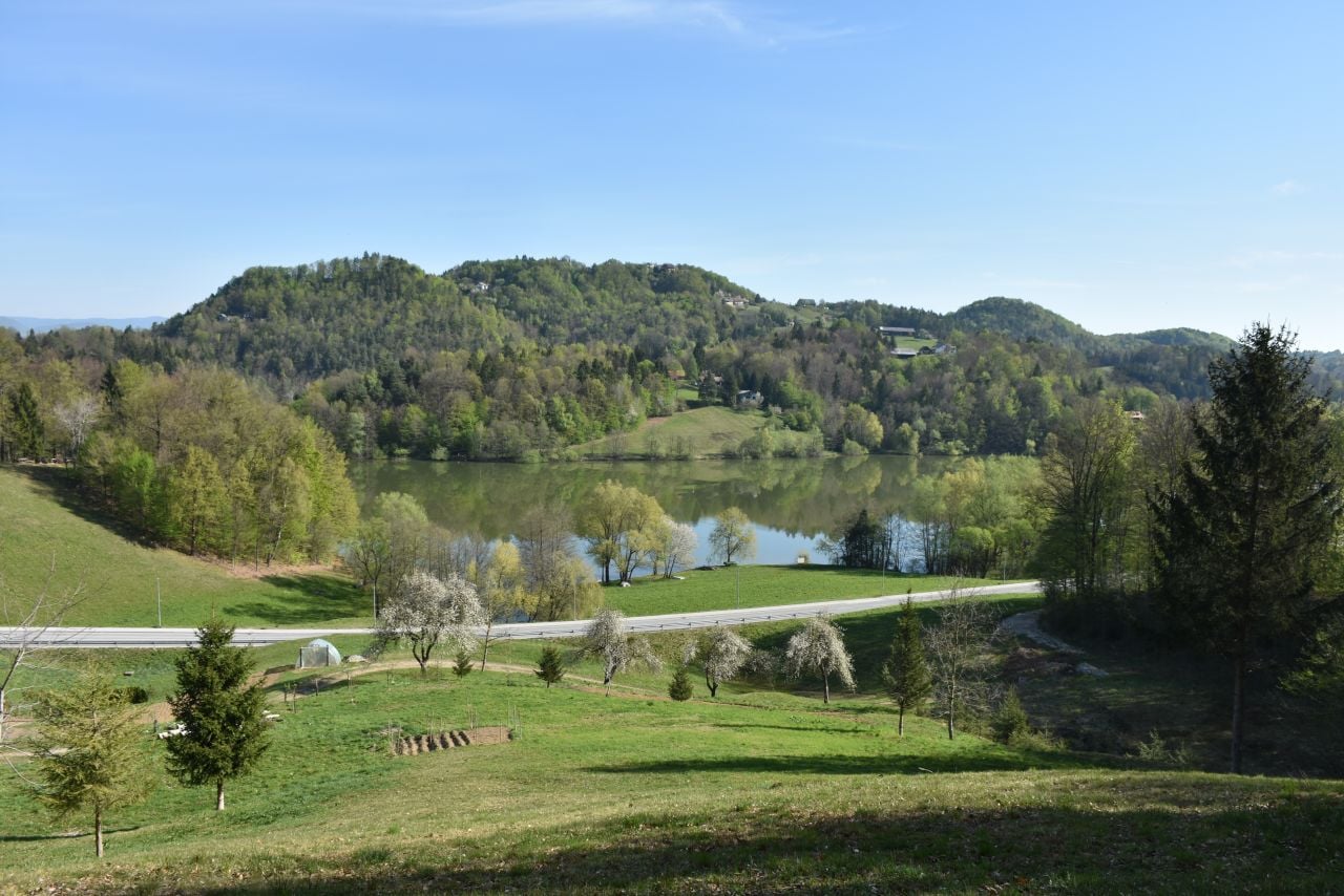 Slovenija brez gneče: Kam za en dan, ko si želite miru in narave ...